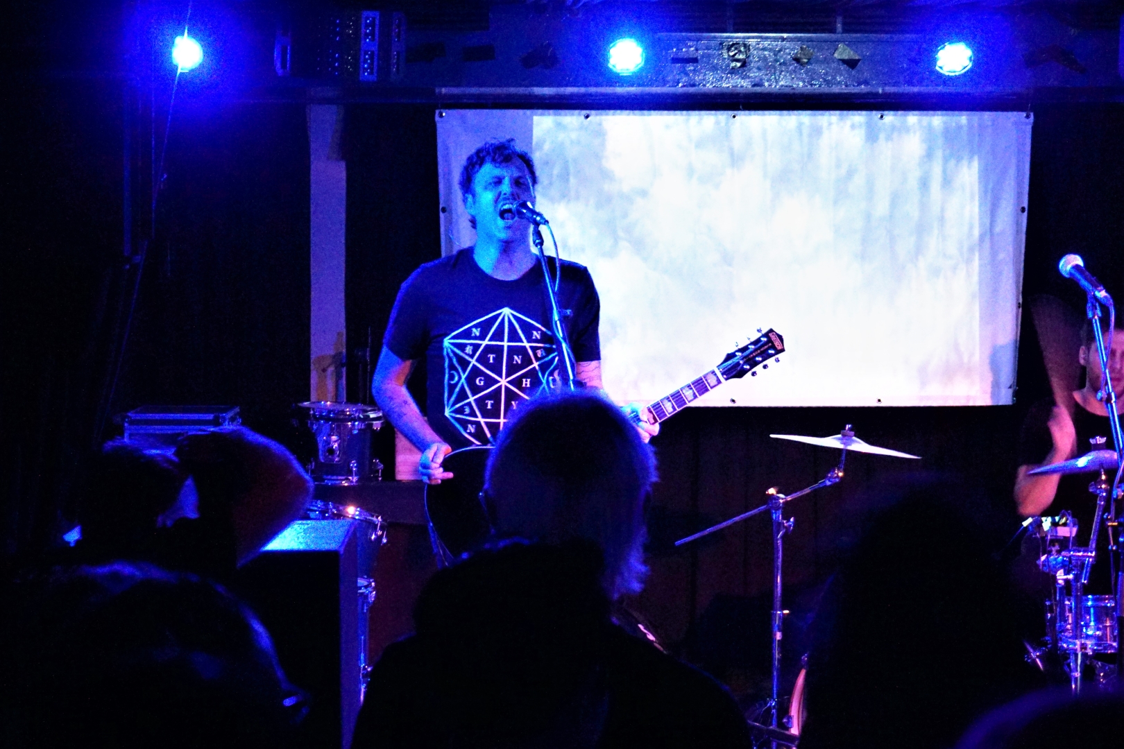 Crying_Vessel_Blue_Shell_Cologne_Michael_Budde_2019_07 (Groß) - Gothic ...